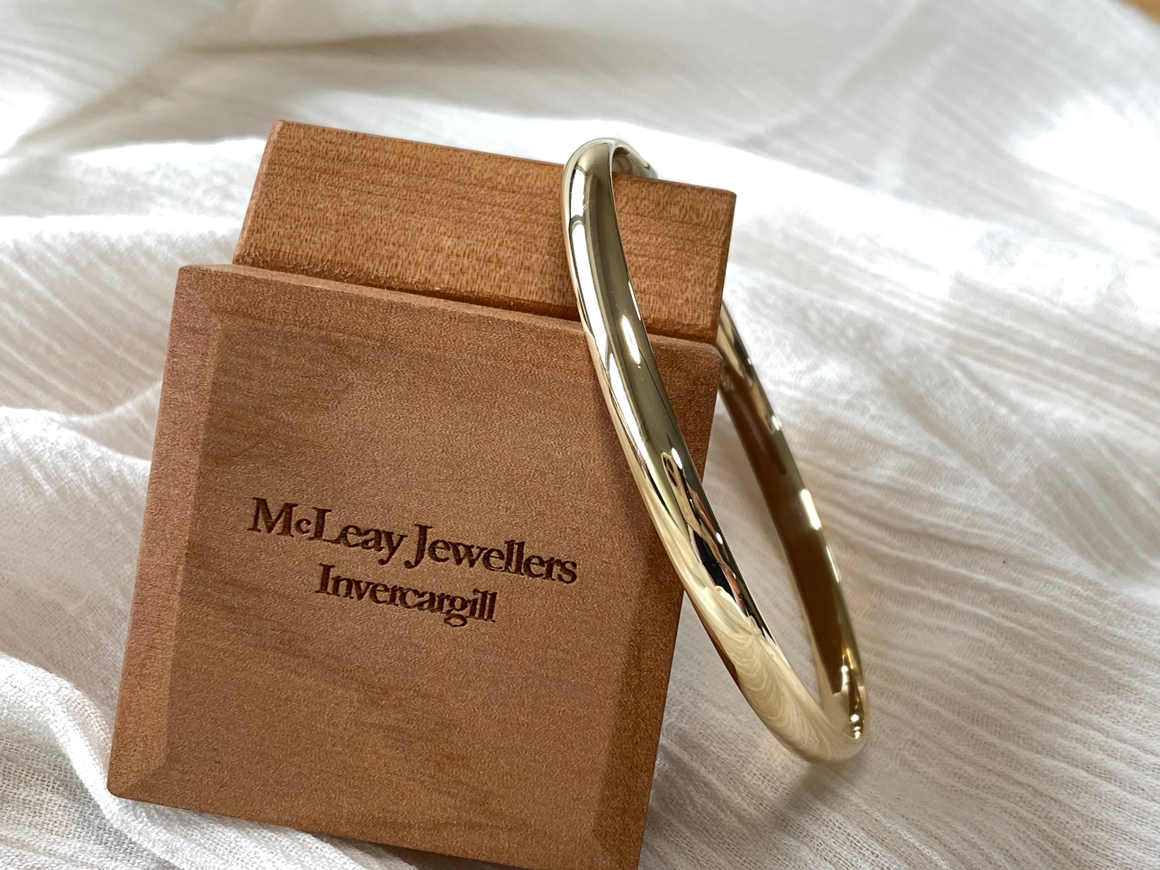 9ct Yellow Gold Bangle – McLeay Jewellers & Engravers