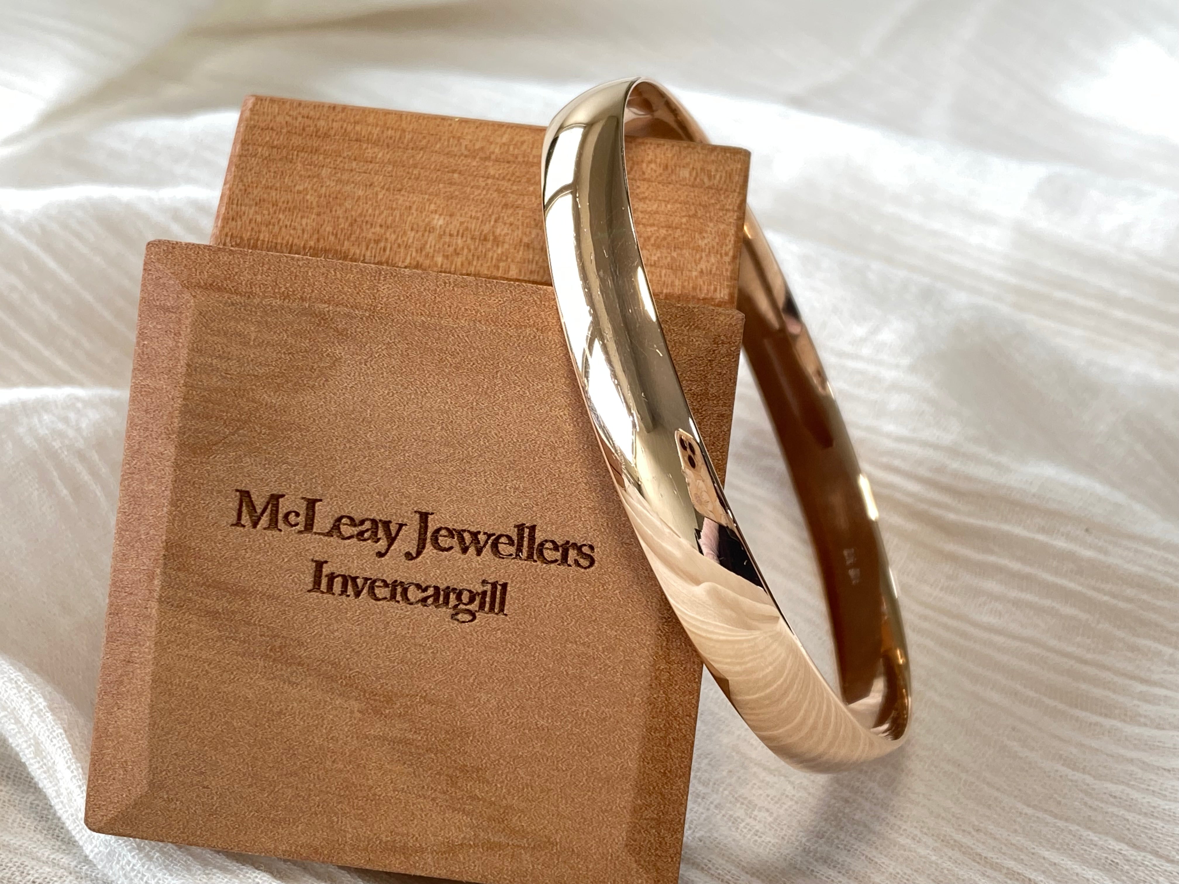 9ct Rose Gold Bangle – McLeay Jewellers & Engravers